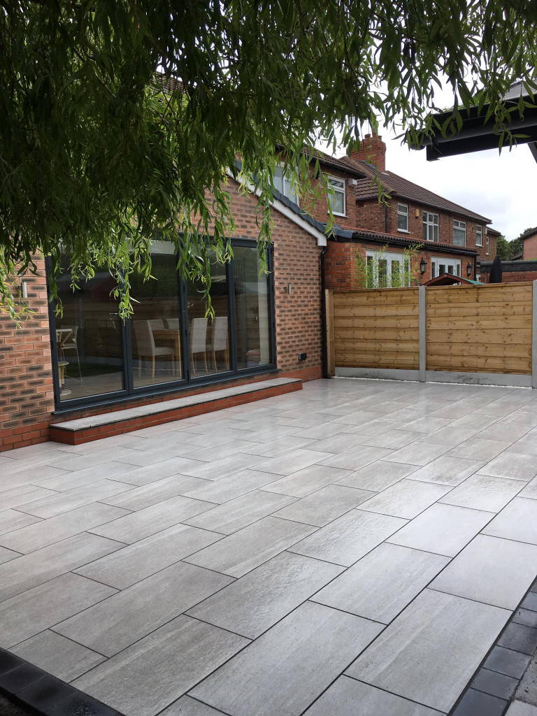 Cheshire Resin Landscapes - Paving and Decking Altrincham
